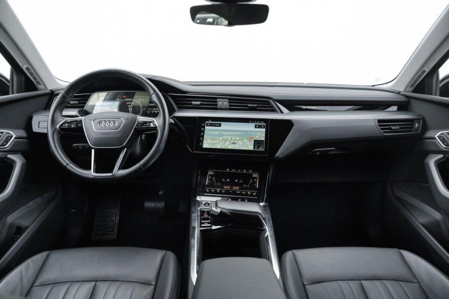 Black Audi E-Tron 2023 in Riga, with an engine capacity of 0.00 L and mileage of 55 thousand km for 39500 €, photo 40 on AUTOMOTO.COM.LV