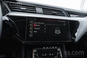 Черный Ауди E-Tron 2023 в Рига, объемом двигателя 0.00 л и пробегом 55 тыс. км за 39500 €, фото 30 на AUTOMOTO.COM.LV