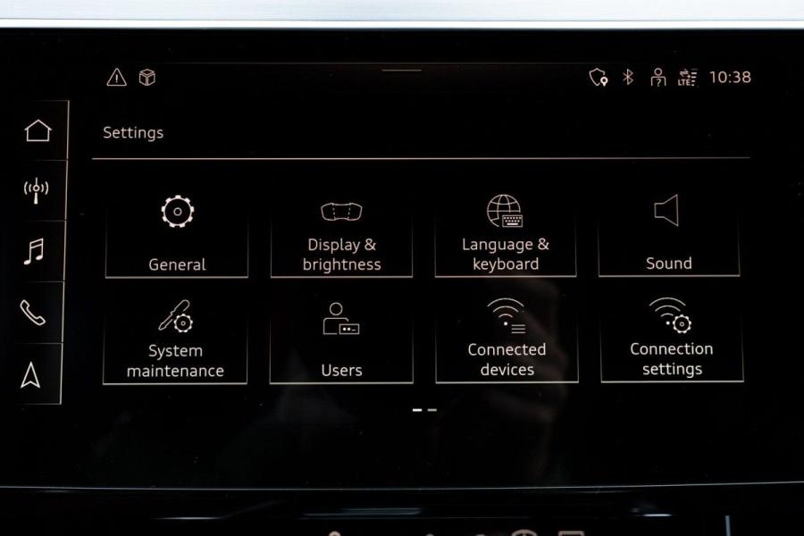 Черный Ауди E-Tron 2021 в Вентспилс, объемом двигателя 0.10 л и пробегом 34 тыс. км за 37000 €, фото 26 на AUTOMOTO.COM.LV