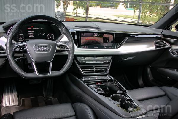 Melns Audi E-Tron 2021 Tukums, ar dzinēja tilpumu 0.00 L un nobraukumu 144 tūkst. km par 43990 €, foto 7 vietnē AUTOMOTO.COM.LV