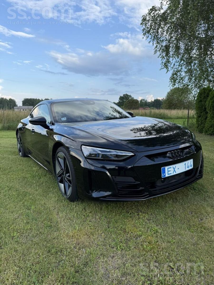 Melns Audi E-Tron 2021 Rīga, ar dzinēja tilpumu 0.00 L un nobraukumu 120 tūkst. km par 56500 €, foto 1 vietnē AUTOMOTO.COM.LV