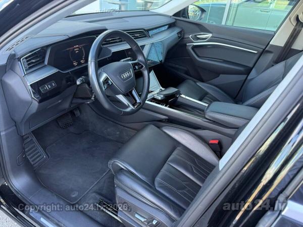 Black Audi E-Tron 2022 in Tallinn, with an engine capacity of 0.10 L and mileage of 61 thousand km for 39350 €, photo 8 on AUTOMOTO.COM.LV