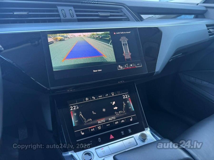 Melns Audi E-Tron 2022 Tallina, ar dzinēja tilpumu 0.10 L un nobraukumu 61 tūkst. km par 39350 €, foto 16 vietnē AUTOMOTO.COM.LV