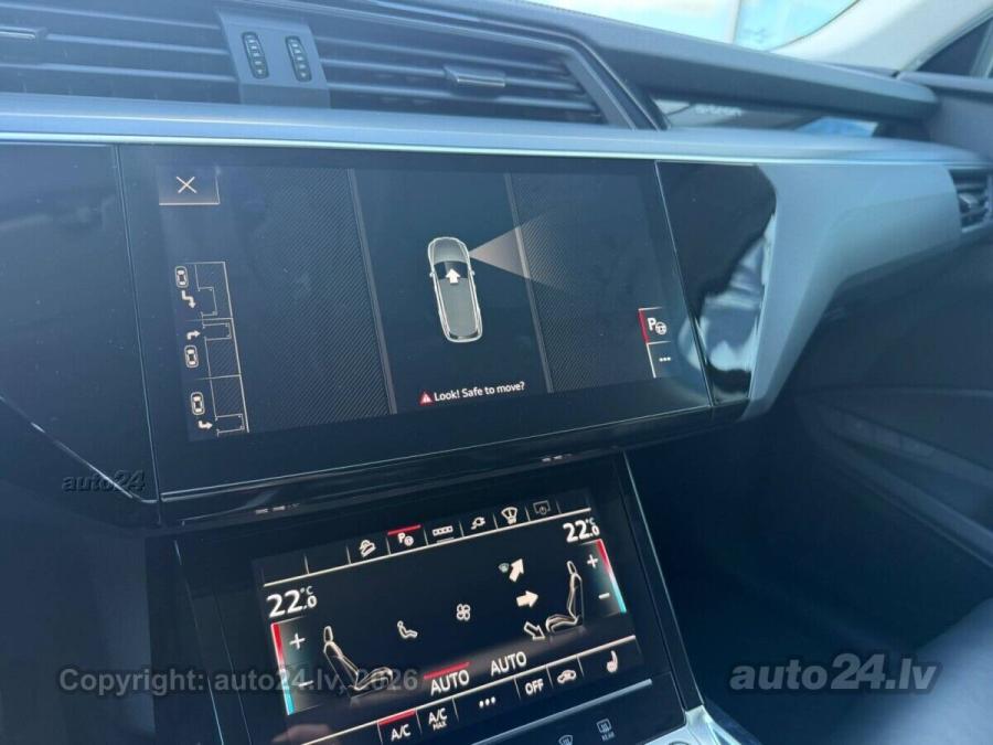 Melns Audi E-Tron 2022 Tallina, ar dzinēja tilpumu 0.10 L un nobraukumu 61 tūkst. km par 39350 €, foto 18 vietnē AUTOMOTO.COM.LV