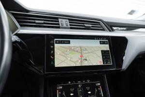 Черный Ауди E-Tron 2022 в Марупе, объемом двигателя 0.10 л и пробегом 133 тыс. км за 27800 €, фото 28 на AUTOMOTO.COM.LV
