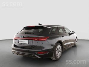 Black Audi E-Tron 2025 in Riga, with an engine capacity of 0.00 L and mileage of 15 thousand km for 53500 €, photo 3 on AUTOMOTO.COM.LV