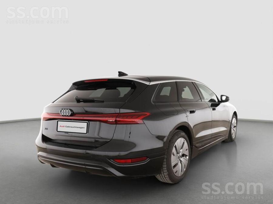 Black Audi E-Tron 2025 in Riga, with an engine capacity of 0.00 L and mileage of 15 thousand km for 53500 €, photo 3 on AUTOMOTO.COM.LV