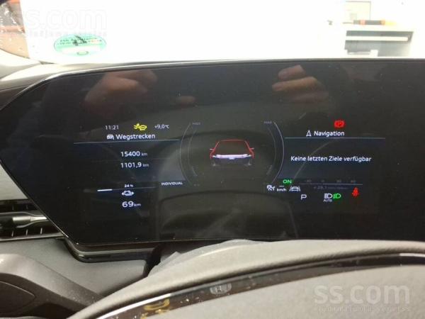Black Audi E-Tron 2025 in Riga, with an engine capacity of 0.00 L and mileage of 15 thousand km for 53500 €, photo 5 on AUTOMOTO.COM.LV
