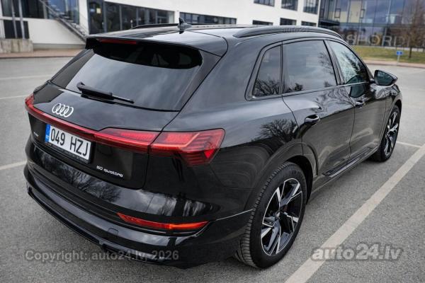 Black Audi E-Tron 2019 in Tallinn, with an engine capacity of 0.00 L and mileage of 140 thousand km for 28000 €, photo 3 on AUTOMOTO.COM.LV