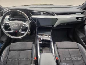 Black Audi E-Tron 2019 in Tallinn, with an engine capacity of 0.00 L and mileage of 140 thousand km for 28000 €, photo 6 on AUTOMOTO.COM.LV
