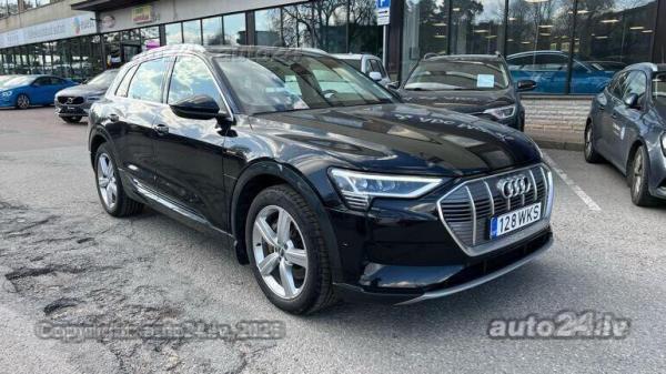Black Audi E-Tron 2020 in Tallinn, with an engine capacity of 0.00 L and mileage of 89 thousand km for 29990 €, photo 3 on AUTOMOTO.COM.LV