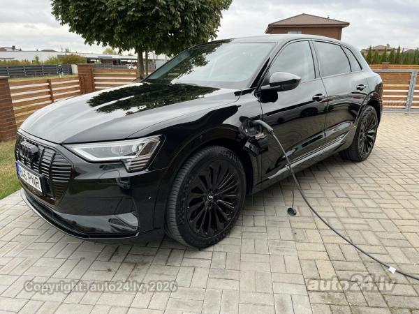 Melns Audi E-Tron 2020 Tallina, ar dzinēja tilpumu 0.00 L un nobraukumu 120 tūkst. km par 28000 €, foto  vietnē AUTOMOTO.COM.LV