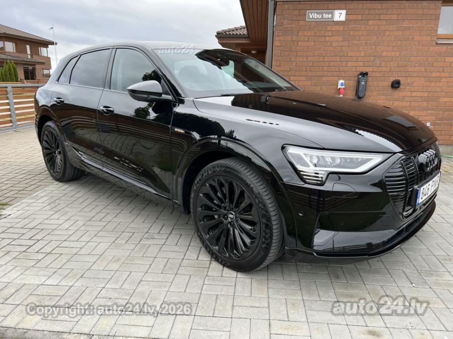 Melns Audi E-Tron 2020 Tallina, ar dzinēja tilpumu 0.00 L un nobraukumu 120 tūkst. km par 28000 €, foto 3 vietnē AUTOMOTO.COM.LV