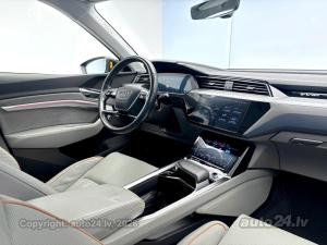 Melns Audi E-Tron 2020 Tartu, ar dzinēja tilpumu 0.00 L un nobraukumu 116 tūkst. km par 31900 €, foto 12 vietnē AUTOMOTO.COM.LV