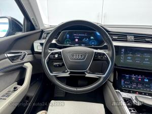 Melns Audi E-Tron 2020 Tartu, ar dzinēja tilpumu 0.00 L un nobraukumu 116 tūkst. km par 31900 €, foto 14 vietnē AUTOMOTO.COM.LV