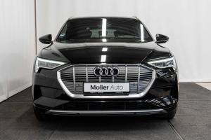 Black Audi E-Tron 2020 in Tallinn, with an engine capacity of 0.00 L and mileage of 117 thousand km for 26500 €, photo 3 on AUTOMOTO.COM.LV
