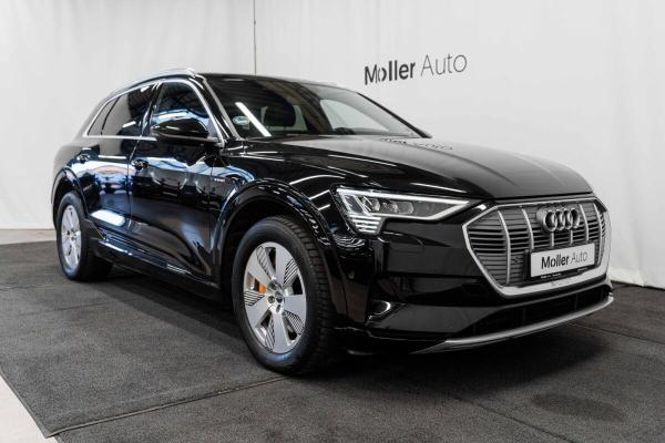 Audi E-Tron 2020 in Tallinn on AUTOMOTO.COM.LV Black Audi E-Tron 2020 in Tallinn, with an engine capacity of 0.00 L and mileage of 117 thousand km for 26500 €, photo 7 on AUTOMOTO.COM.LV