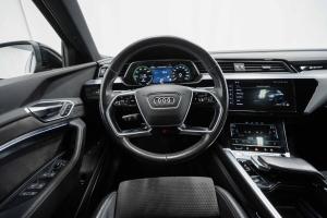 Black Audi E-Tron 2020 in Tallinn, with an engine capacity of 0.00 L and mileage of 117 thousand km for 26500 €, photo 11 on AUTOMOTO.COM.LV