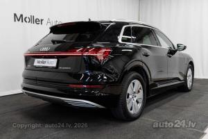 Black Audi E-Tron 2020 in Tallinn, with an engine capacity of 0.00 L and mileage of 117 thousand km for 26500 €, photo 6 on AUTOMOTO.COM.LV
