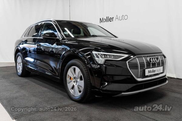 Black Audi E-Tron 2020 in Tallinn, with an engine capacity of 0.00 L and mileage of 117 thousand km for 26500 €, photo 7 on AUTOMOTO.COM.LV