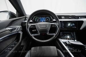 Black Audi E-Tron 2020 in Tallinn, with an engine capacity of 0.00 L and mileage of 117 thousand km for 26500 €, photo 11 on AUTOMOTO.COM.LV