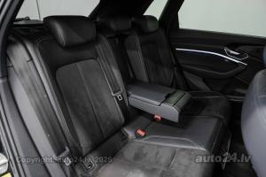 Black Audi E-Tron 2020 in Tallinn, with an engine capacity of 0.00 L and mileage of 117 thousand km for 26500 €, photo 15 on AUTOMOTO.COM.LV