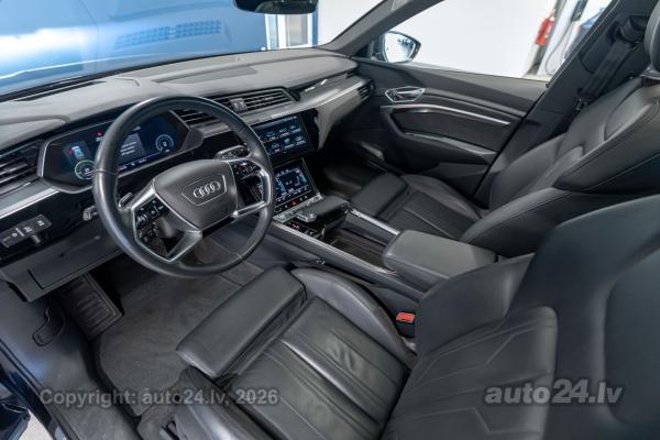 Черный Ауди E-Tron 2020 в Таллин, объемом двигателя 0.00 л и пробегом 69 тыс. км за 33990 €, фото 7 на AUTOMOTO.COM.LV