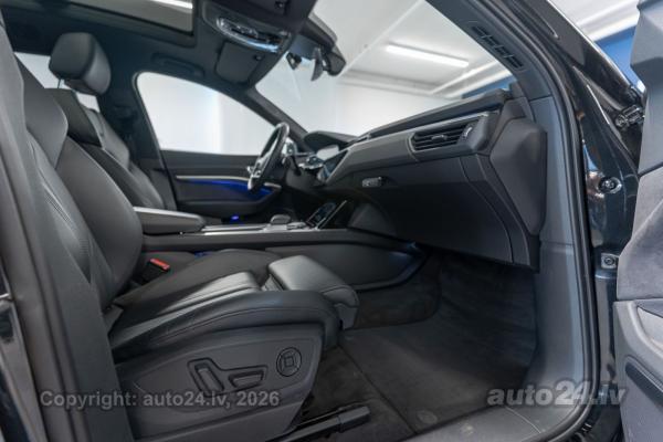 Черный Ауди E-Tron 2020 в Таллин, объемом двигателя 0.00 л и пробегом 69 тыс. км за 33990 €, фото 8 на AUTOMOTO.COM.LV