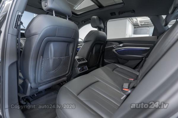 Черный Ауди E-Tron 2020 в Таллин, объемом двигателя 0.00 л и пробегом 69 тыс. км за 33990 €, фото 10 на AUTOMOTO.COM.LV