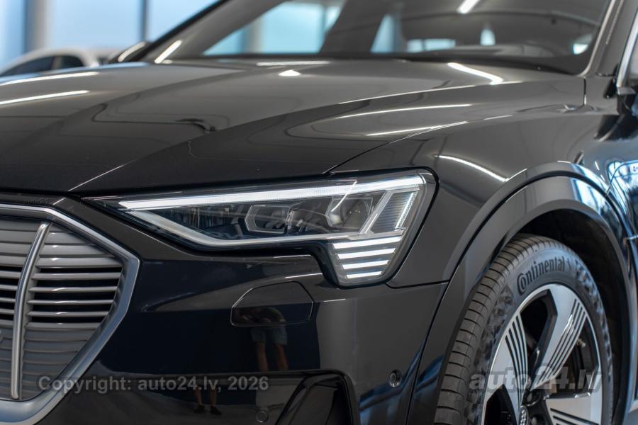 Черный Ауди E-Tron 2020 в Таллин, объемом двигателя 0.00 л и пробегом 69 тыс. км за 33990 €, фото 20 на AUTOMOTO.COM.LV