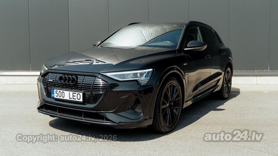 Черный Ауди E-Tron 2021 в Таллин, объемом двигателя 0.00 л и пробегом 120 тыс. км за 33000 €, фото 1 на AUTOMOTO.COM.LV