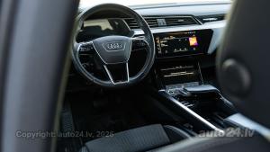 Черный Ауди E-Tron 2021 в Таллин, объемом двигателя 0.00 л и пробегом 120 тыс. км за 33000 €, фото 17 на AUTOMOTO.COM.LV