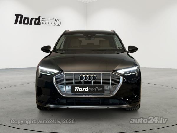 Black Audi E-Tron 2021 in Tallinn, with an engine capacity of 0.00 L and mileage of 101 thousand km for 30900 €, photo 4 on AUTOMOTO.COM.LV