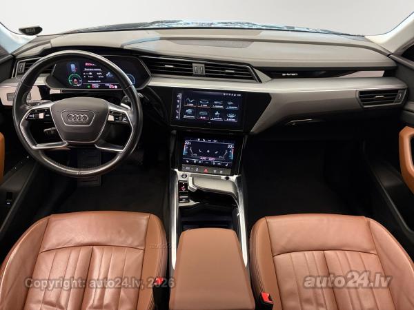 Black Audi E-Tron 2021 in Tallinn, with an engine capacity of 0.00 L and mileage of 101 thousand km for 30900 €, photo 8 on AUTOMOTO.COM.LV