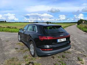 Melns Audi E-Tron 2021 Tallina, ar dzinēja tilpumu 0.00 L un nobraukumu 216 tūkst. km par 24800 €, foto 5 vietnē AUTOMOTO.COM.LV