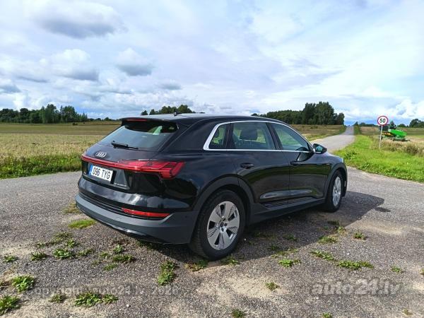 Черный Ауди E-Tron 2021 в Таллин, объемом двигателя 0.00 л и пробегом 216 тыс. км за 24800 €, фото 8 на AUTOMOTO.COM.LV