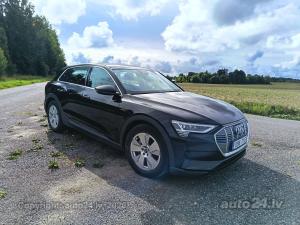 Melns Audi E-Tron 2021 Tallina, ar dzinēja tilpumu 0.00 L un nobraukumu 216 tūkst. km par 24800 €, foto 12 vietnē AUTOMOTO.COM.LV