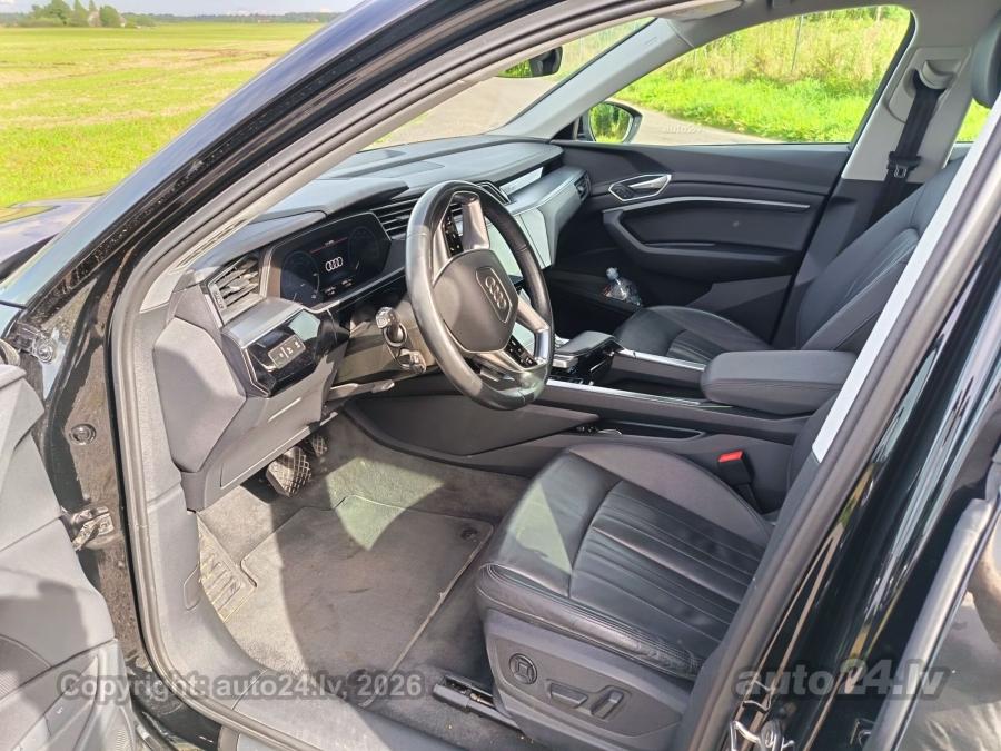 Melns Audi E-Tron 2021 Tallina, ar dzinēja tilpumu 0.00 L un nobraukumu 216 tūkst. km par 24800 €, foto 17 vietnē AUTOMOTO.COM.LV
