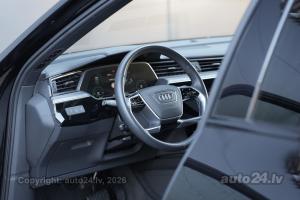 Black Audi E-Tron 2021 in Tallinn, with an engine capacity of 0.00 L and mileage of 95 thousand km for 26990 €, photo 14 on AUTOMOTO.COM.LV