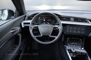 Black Audi E-Tron 2021 in Tallinn, with an engine capacity of 0.00 L and mileage of 95 thousand km for 26990 €, photo 18 on AUTOMOTO.COM.LV