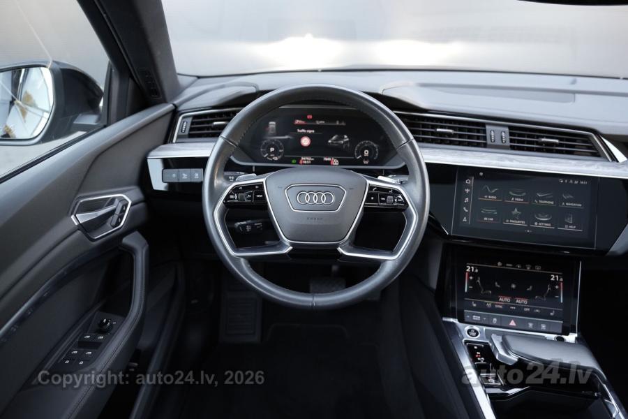 Black Audi E-Tron 2021 in Tallinn, with an engine capacity of 0.00 L and mileage of 95 thousand km for 26990 €, photo 18 on AUTOMOTO.COM.LV