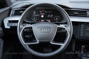 Black Audi E-Tron 2021 in Tallinn, with an engine capacity of 0.00 L and mileage of 95 thousand km for 26990 €, photo 19 on AUTOMOTO.COM.LV