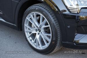 Black Audi E-Tron 2021 in Tallinn, with an engine capacity of 0.00 L and mileage of 95 thousand km for 26990 €, photo 29 on AUTOMOTO.COM.LV