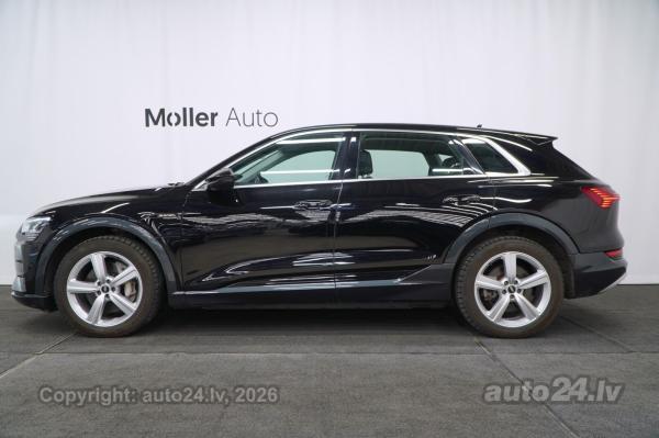 Melns Audi E-Tron 2022 Tallina, ar dzinēja tilpumu 0.00 L un nobraukumu 35 tūkst. km par 33900 €, foto 3 vietnē AUTOMOTO.COM.LV