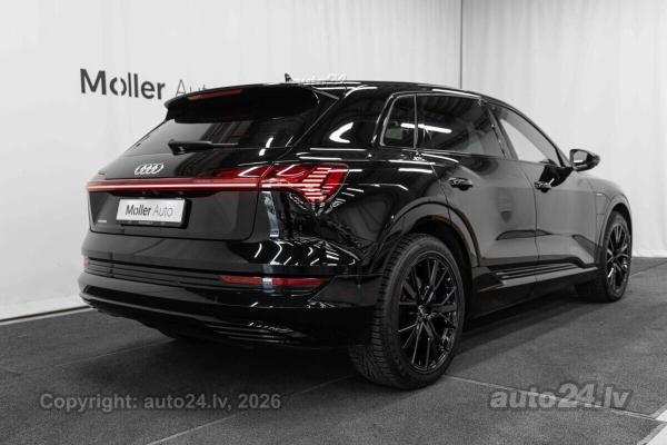 Melns Audi E-Tron 2022 Tallina, ar dzinēja tilpumu 0.00 L un nobraukumu 52 tūkst. km par 37500 €, foto 4 vietnē AUTOMOTO.COM.LV