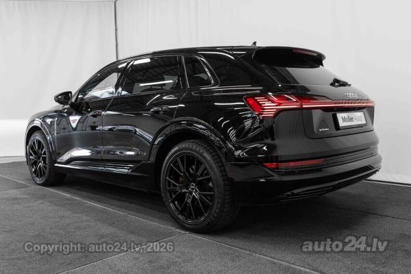 Black Audi E-Tron 2022 in Tallinn, with an engine capacity of 0.00 L and mileage of 52 thousand km for 37500 €, photo 3 on AUTOMOTO.COM.LV