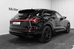 Черный Ауди E-Tron 2022 в Таллин, объемом двигателя 0.00 л и пробегом 52 тыс. км за 37500 €, фото 5 на AUTOMOTO.COM.LV