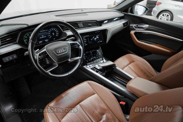 Black Audi E-Tron 2022 in Tallinn, with an engine capacity of 0.00 L and mileage of 52 thousand km for 37500 €, photo 8 on AUTOMOTO.COM.LV