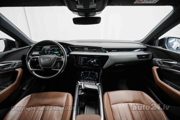 Black Audi E-Tron 2022 in Tallinn, with an engine capacity of 0.00 L and mileage of 52 thousand km for 37500 €, photo 9 on AUTOMOTO.COM.LV