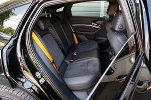 Melns Audi E-Tron 2022 Jelgava, ar dzinēja tilpumu 0.00 L un nobraukumu 41 tūkst. km par 42200 €, foto 8 vietnē AUTOMOTO.COM.LV